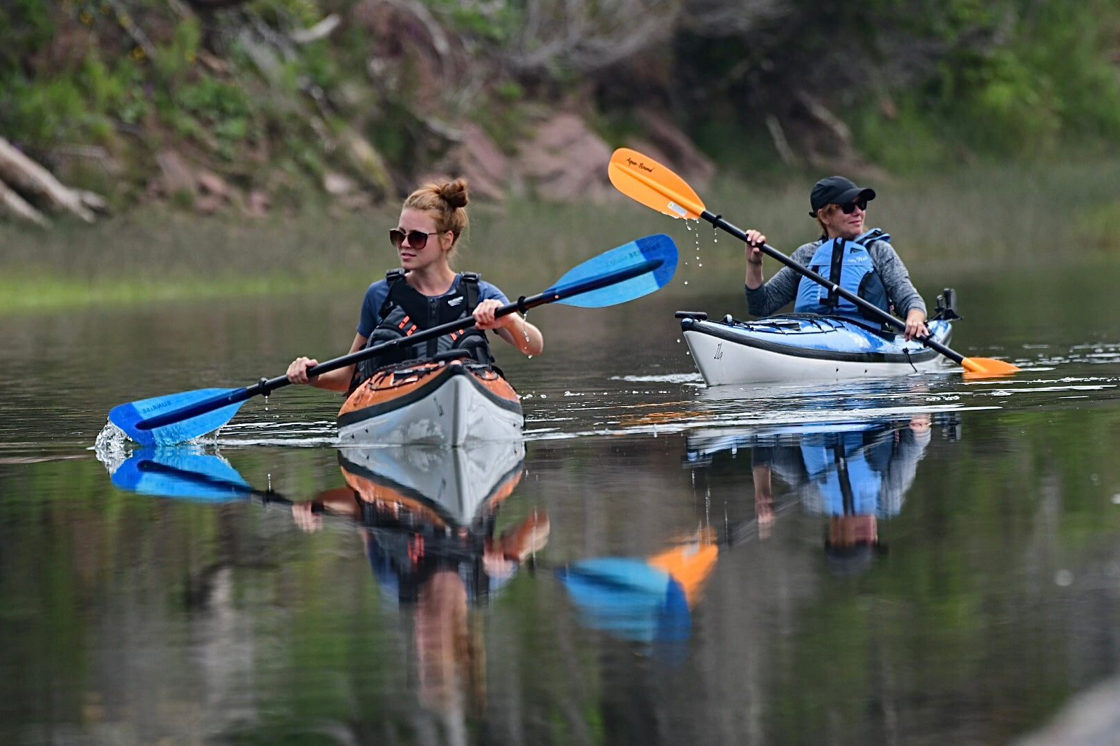 Kayak de mer en carbone et en fibre de verre fabriqué au Québec ...
